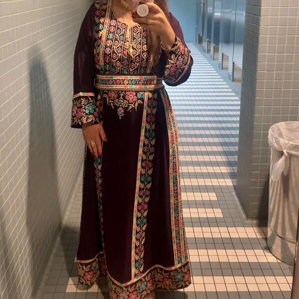 Tmen Thobe Gumbaz Kumbaz Palestinian Dabke Zaffa Wedding Dance With ...