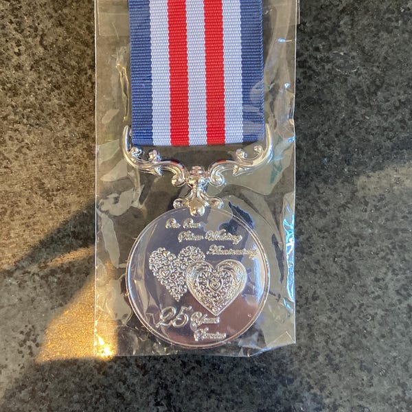 Full Size Replica Victoria Cross Medal & Ribbon. Highest Military ...