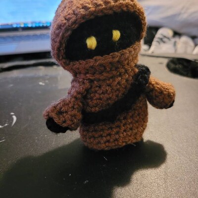 Tiny Jawa Amigurumi Pattern. Desert Scavenger Crochet Pattern. Jawa ...