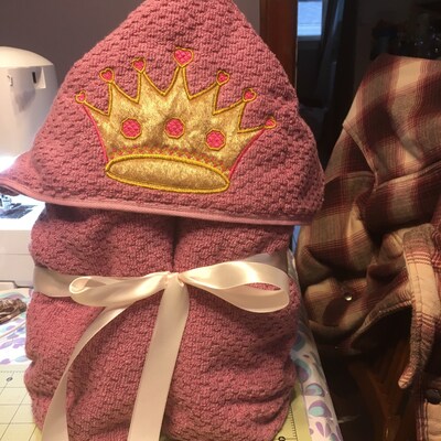 In the Hoop 3D Butterfly Towel Peeker Embroidery Applique Design. 5x7 ...