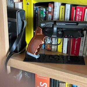 Predator Gauntlet Forearm Bomb Selfdestruction Cummunicator - Etsy