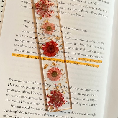 Floral Resin Bookmarks With Preserved Flowers Handcrafted Resin ...