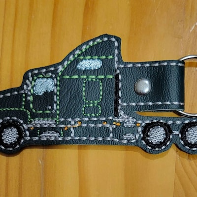 Semi Truck Driver Key Fob 18 Wheeler Key Chain Trucker Gift Tractor ...