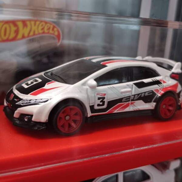 10mm/10mm Metallic Red Rims 5 Spoke Whitewall Treaded Rubber Tire Set ...