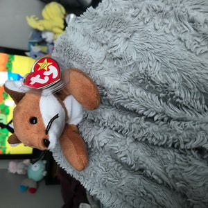 Ty Beanie Boo henry the Bear Holding Fish RARE Canada Exclusive Mint ...