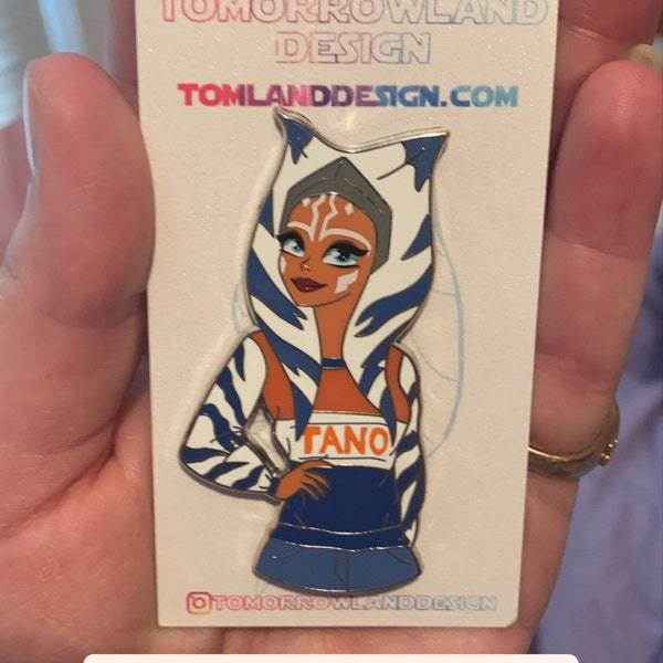 Tano Shirt Pin, Enamel Pin, Tomorrowlanddesign - Etsy