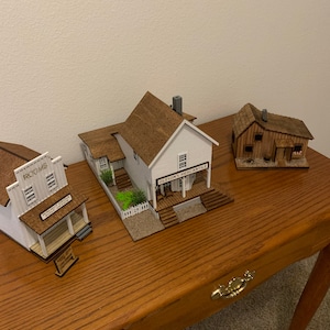 Little House on the Prairie Miniature Oleson's Mercantile, Walnut Grove ...