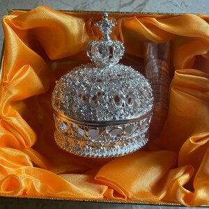 Wedding Arras, Elegant Silver Crown Wedding Arras With 13 Coins Set ...