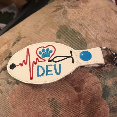 Veterinarian Vet Tech Keychain Personalized, Paw EKG Heart Key Chain ...