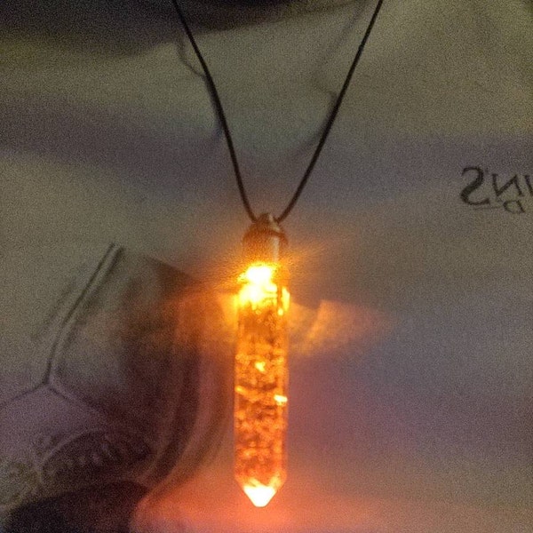 Star Wars Lightsaber Kyber Crystal 100 % Handcrafted Glowing Replica ...