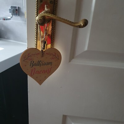 Engaged Vacant Toilet Door Sign Double Sided Wooden Heart Shaped Plaque ...