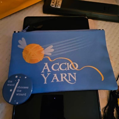 Pink Knitting Pin, Angry Yarn Ball Emoji, Unravelling Knitting Pun ...