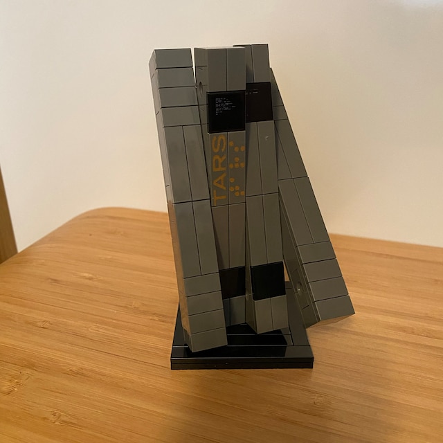 Interstellar Tars Figure