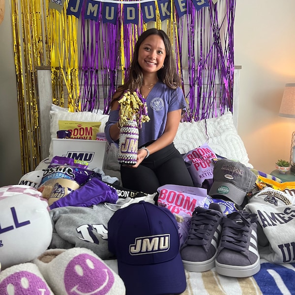 Custom/personalized Bedazzled Bottles. Bed Parties/ Dorm Decor ONE LOGO ...