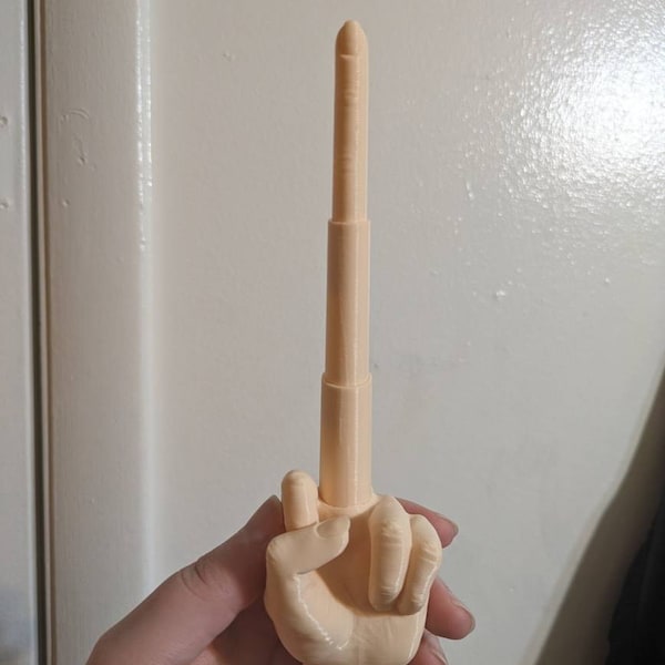 Collapsing Middle Finger | Gag Gift | Desk Toy | Fun Fidget Toy ...