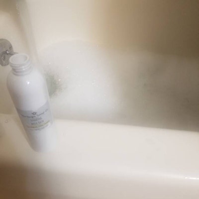 Foaming Milk Bath, Oatmeal Milk and Honey Bubble Bath, Pearlized Liquid ...