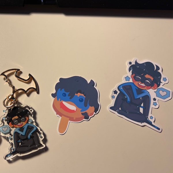 Nightwing 4" Sticker / 2" Double-sided Acrylic Charm - Etsy
