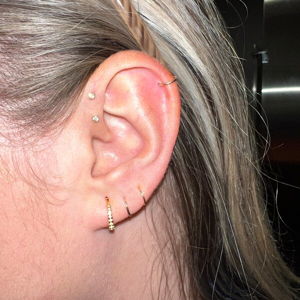 Upper Lobe and Ear Gold Cartilage Hoop Earring, Single Anti Tragus ...