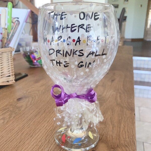 Friends Gift, Gin Glass, Personalised Gin Glass, Sister Gift, Gift for ...