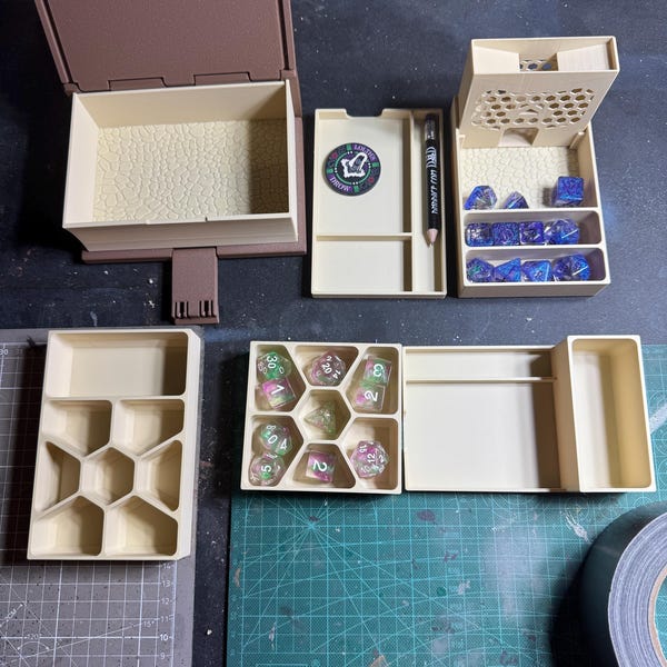 FF7 Buster Sword Commander Deck Box, Cloud Strife Final Fantasy 7, MTG ...