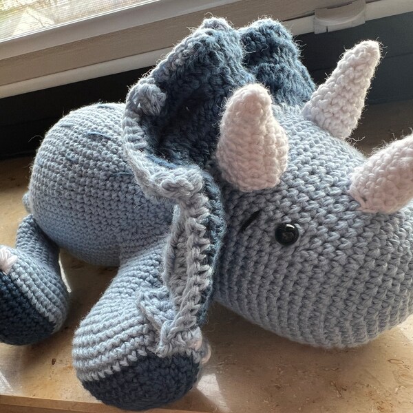 Amigurumi Crochet Pattern Sumo the Triceratops Dinosaur ENGLISH ONLY - Etsy