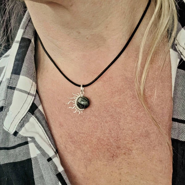 Hematite Sunburst Eclipse 2024 Wire Pendant Silver/steel/copper/bronze ...