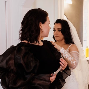 Minimalist Ivory Off-the-shoulder Shawl/tulle Wedding Shawl/covering ...