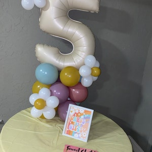 Groovy Balloon Tower, Daisy Balloon, Two Groovy, Retro Balloons, Retro ...