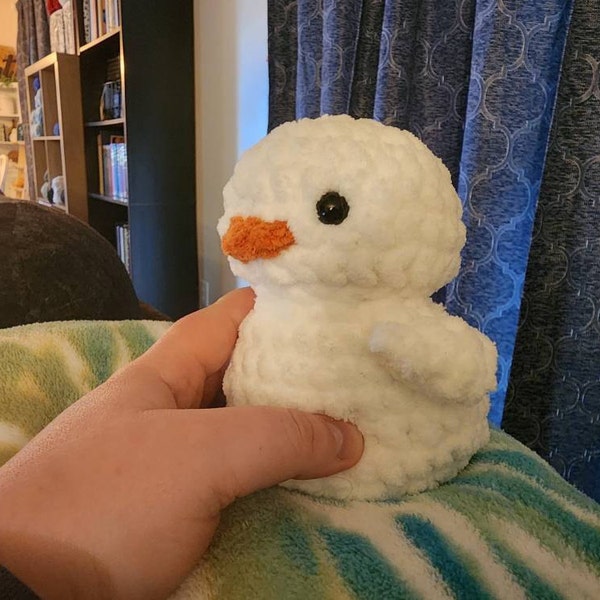 Pocket Duckling Crochet Pattern · Good Luck Duck Amigurumi Tutorial ...