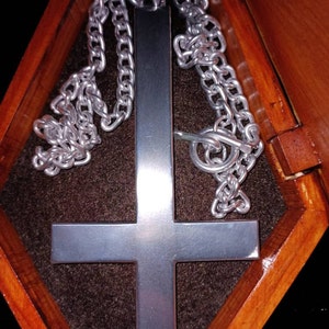 Big Inverted Crucifix Necklace , Giant Curbed Chain Upside Down Cross ...