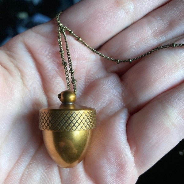 Acorn Locket Necklace / Acorn Jewelry / Keepsake Necklace / Urn / Acorn ...