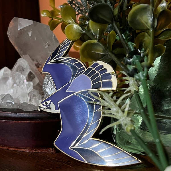 Peregrine Falcon Hard Enamel Pin | Falcon Pin | Art Deco | Bird Pin - Etsy