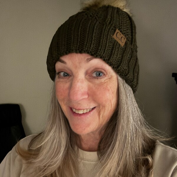 David and Young® Cruelty-free Fuzzy Hat With Peta-approved Vegan Faux ...