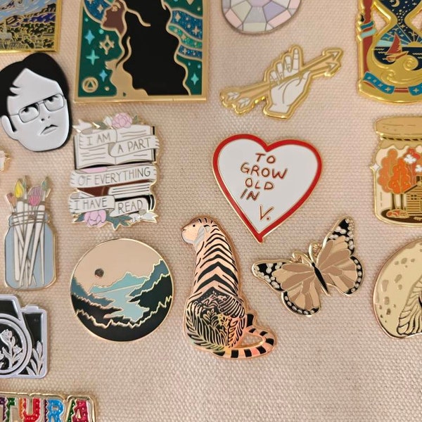 Snow Leopard Keychain / Snow Leopard Enamel Keychain/ 3% Donation With ...