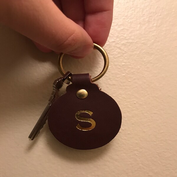 Northwind Personalized Circle Leather Keychain, Minimalist Initial Key ...