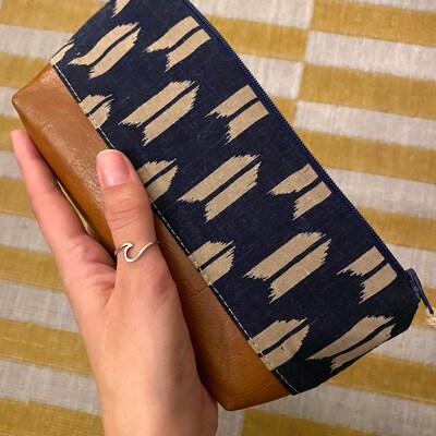 Linen Zippered Pouch // Travel Pouch //cosmetic Case // Large Zippered ...