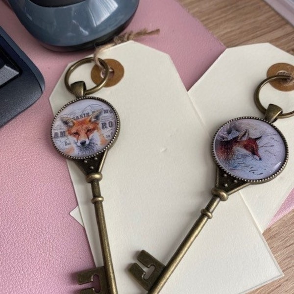 Alice in Wonderland Keyring,alice in Wonderland Keychain,long Neck ...