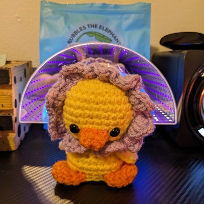 DIGITAL PATTERN of Amigurumi Duck With a Frog Hat Small Plush Duck Frog Keychain Pattern Pdf ...