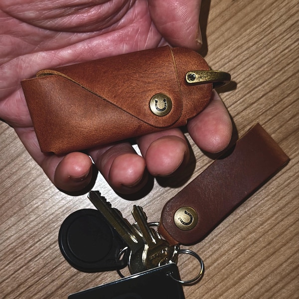 Minimalist Key Holder / Organiser, Vegetable Tanned Crazy Horse Style ...