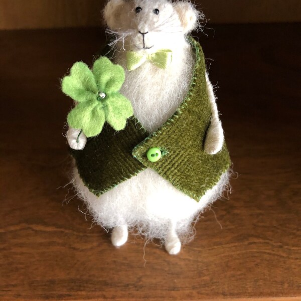 St Patrick's Day Decoration, Knitted Mouse Rat, Irish Good Luck Gift ...