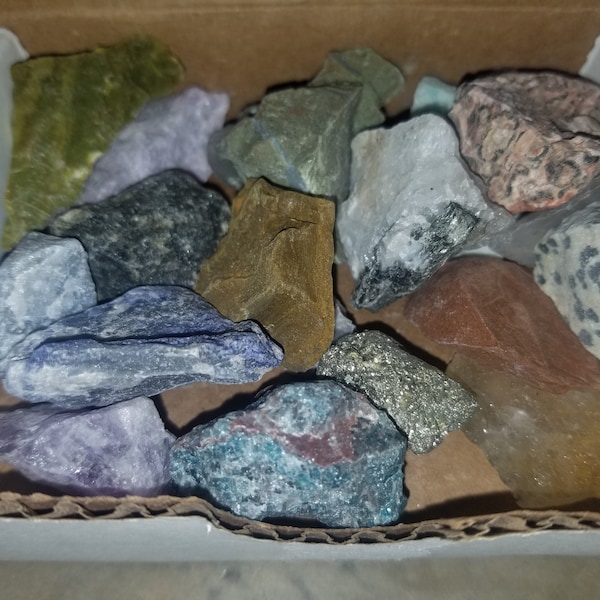 MINIATURE Crafters Collection Box: Gems Crystals Natural Raw Minerals ...