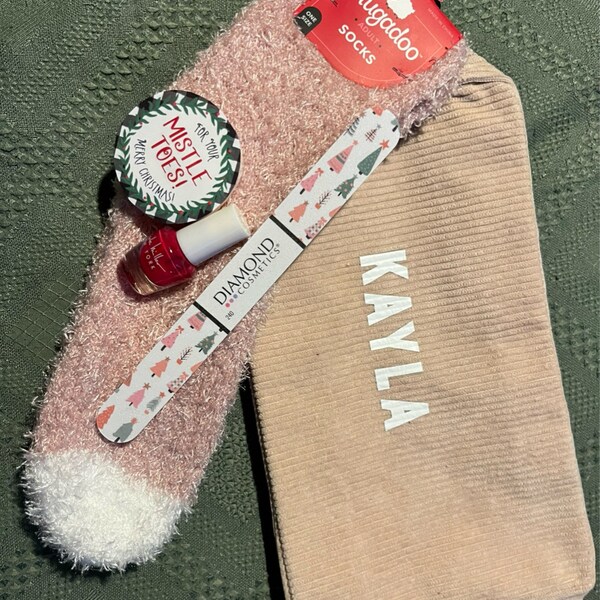 For Your Mistle-toes! Merry Christmas! Wreath Design Gift Tag ...