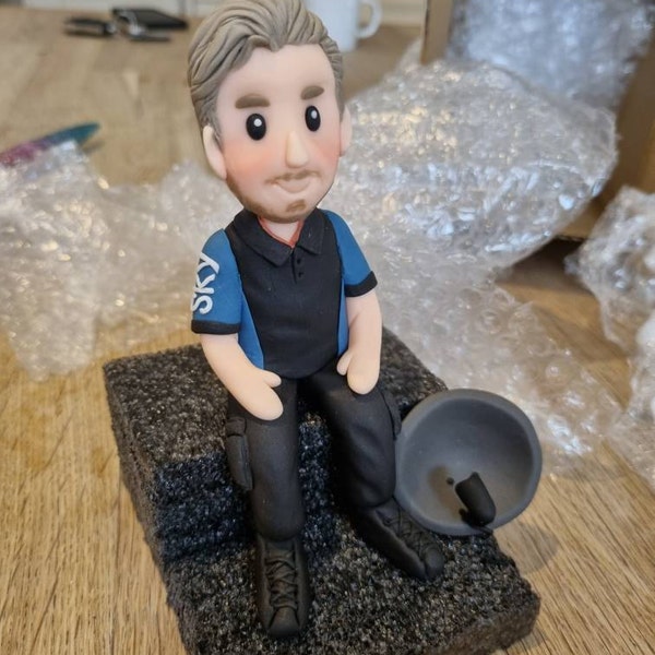 Personalised Seated Male Figure Fondant Cake Topper - Etsy