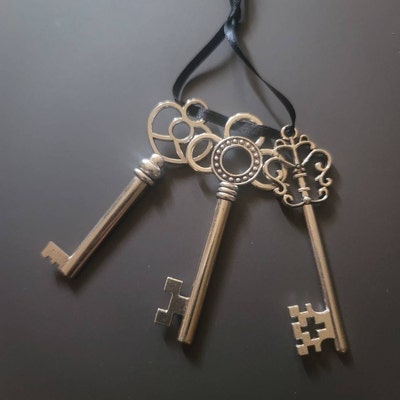 Hecate Silver 3 Key Set Goddess Hekate Maiden Mother Crone Evil ...
