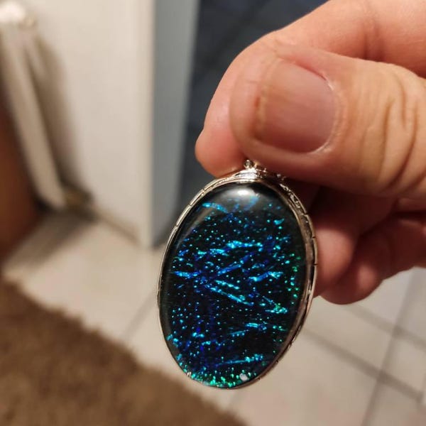 Radha Krishna Wood Locket in Natural Tulsi, Shri Ram Darbar Wood Locket ...