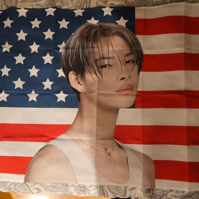 Loona Chuu Salute Flag Banner, Chuu American Flag Tapestry, Chuu Merch ...