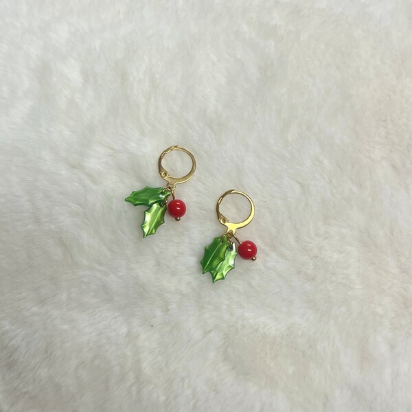 Holly Leaves & Berry Beads, Christmas Jewelry, Garland, Ornament, and ...