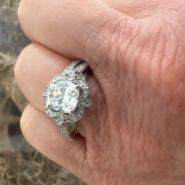 1920s Antique Vintage 2.0 Ct White Cushion Cut Diamond Wedding ...