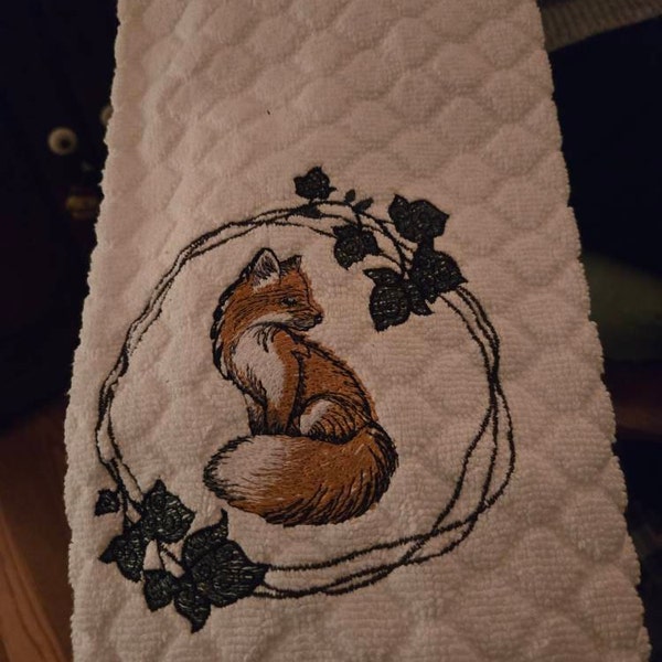 Elizabethan Oak Acorns Borders and Corners Machine Embroidery Designs ...