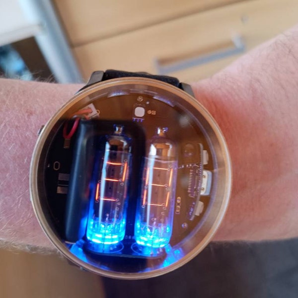 Nixie Tube Watch IN-2 Kraken Clock Timepiece Neon-lit Wristwatch ...